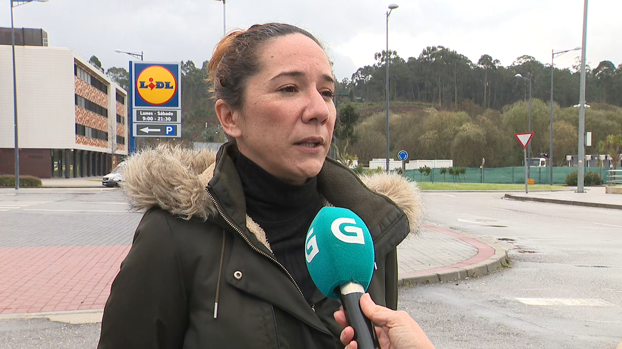 A familia celebra que se cite como investigado o exmozo de Déborah ...