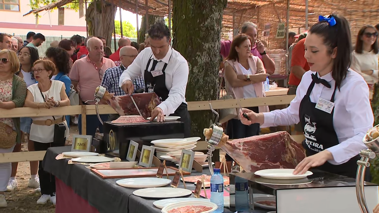 A Cañiza celebra este martes a súa tradicional Festa do Xamón - G24