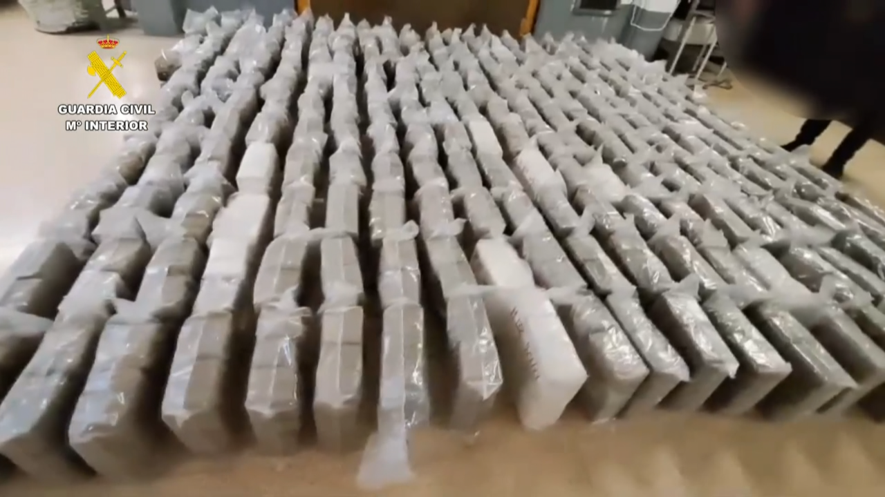 Localizados 1.200 quilos de haxix nun camión que transportaba froita a ...