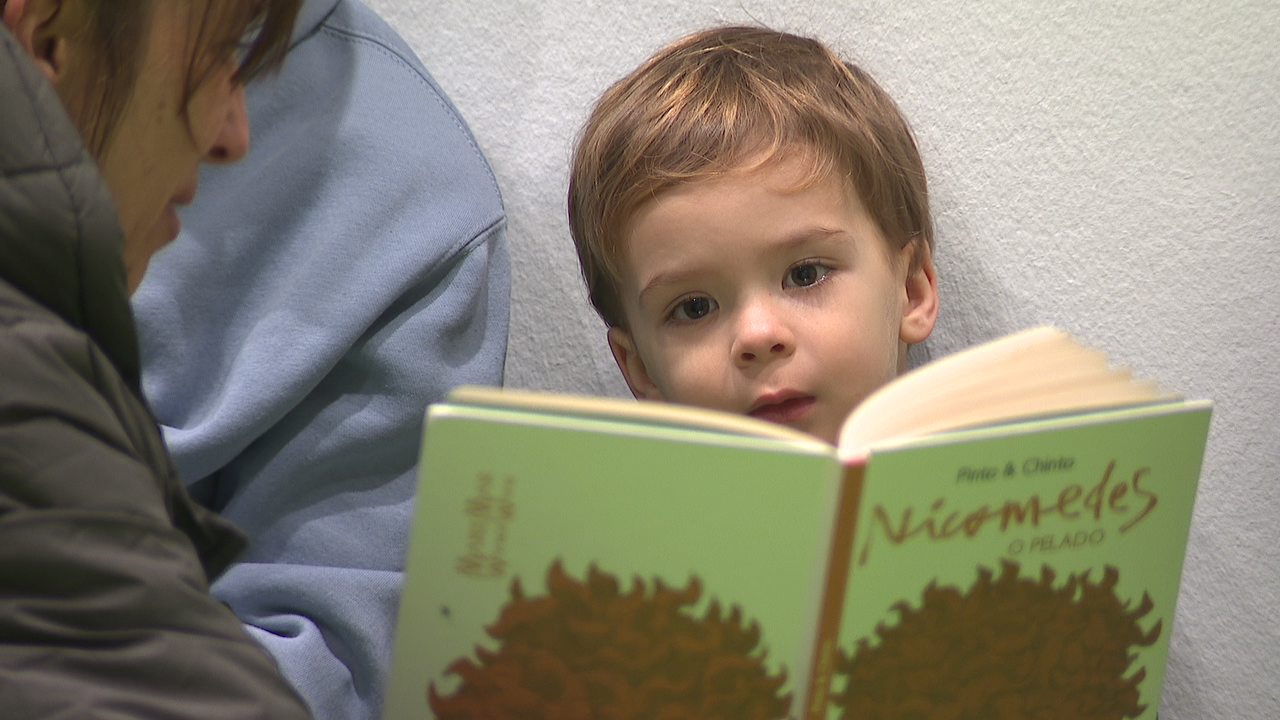 A maxia inunda o Salón do Libro de Pontevedra - G24