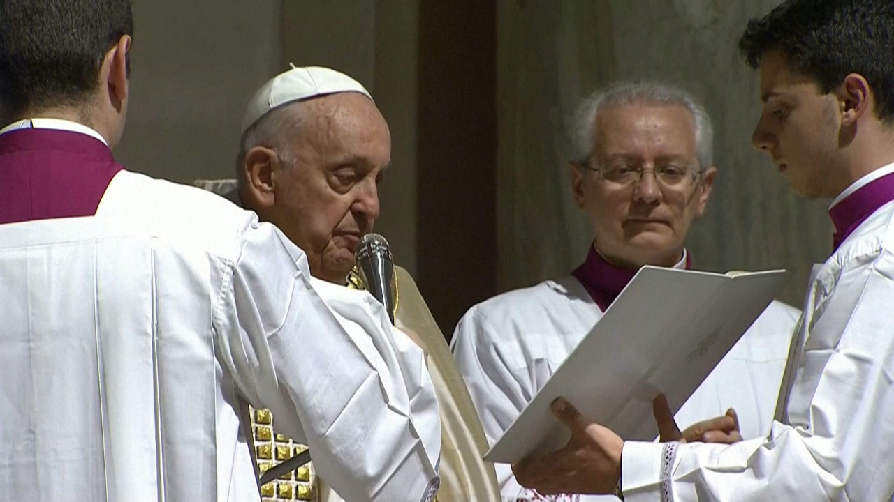 O papa Francisco pide que se lles condone a débeda aos países pobres - G24