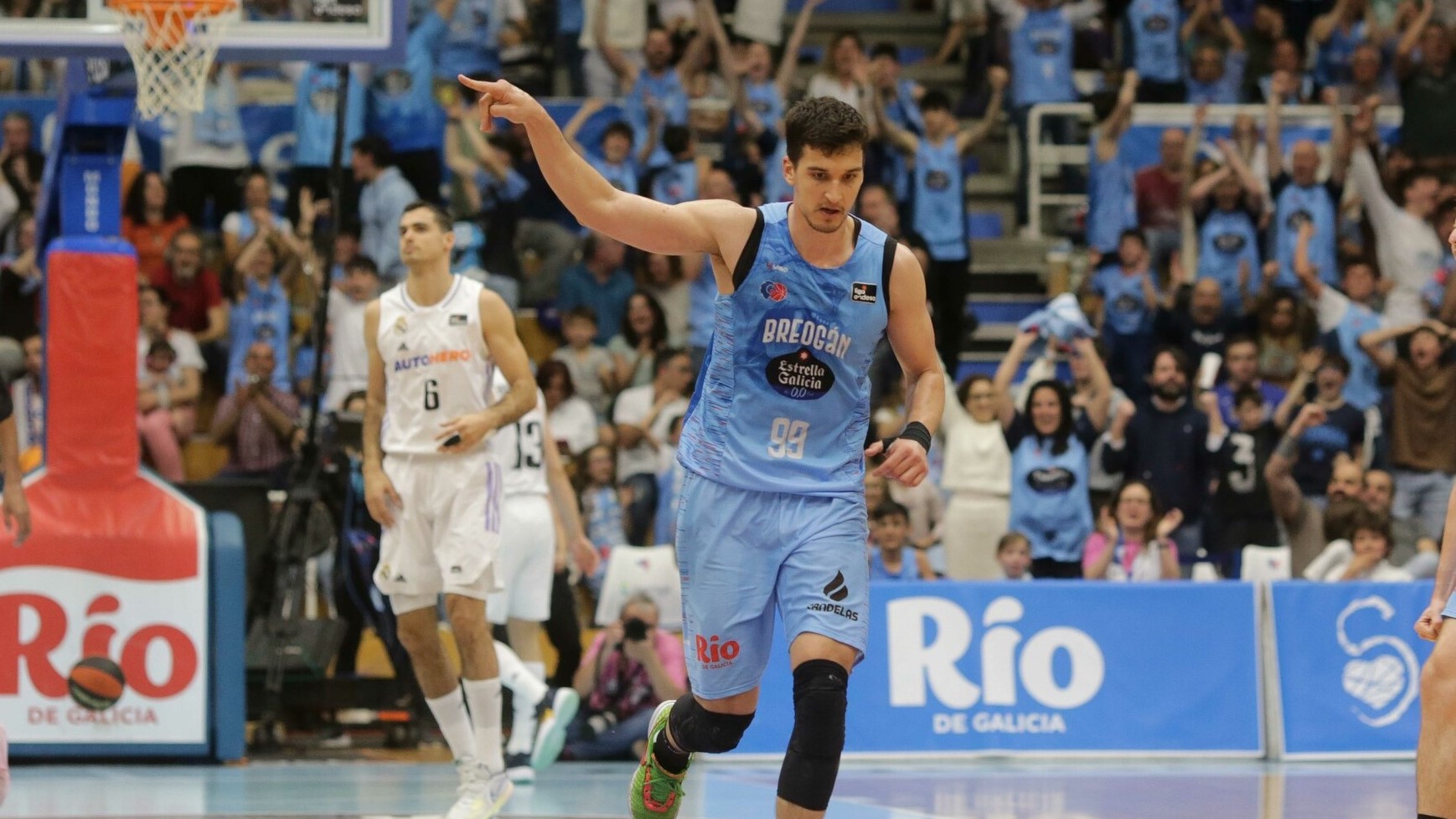 Toni Nakic, entre dúas e tres semanas de baixa - G24