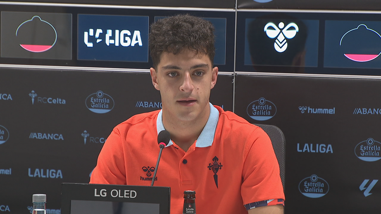 Hugo Álvarez, tras renovar co Celta ata 2028: "Na miña cabeza só estaba ...