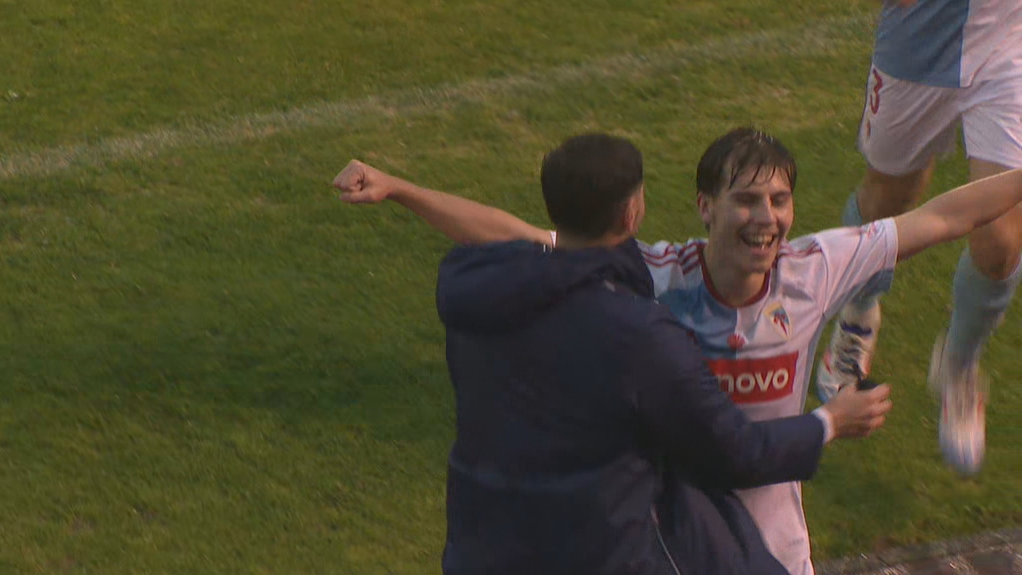 Hugo Matos dálle aire ao Compostela cos goles que culminan a remonta (4 ...