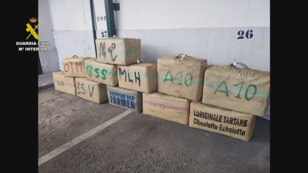 Detidas 23 persoas acusadas de introducir haxix a grande escala a ...