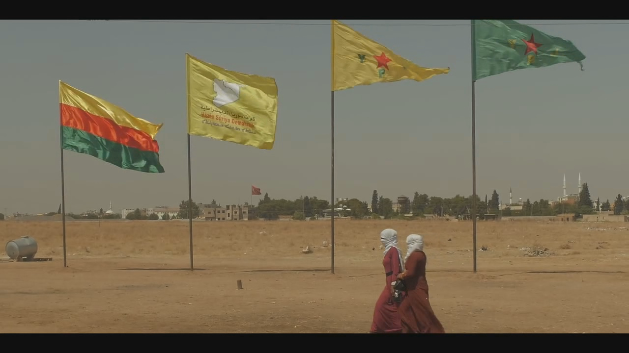 Olmo Couto: "Quixen retratar as mulleres que sosteñen a revolución kurda" - G24