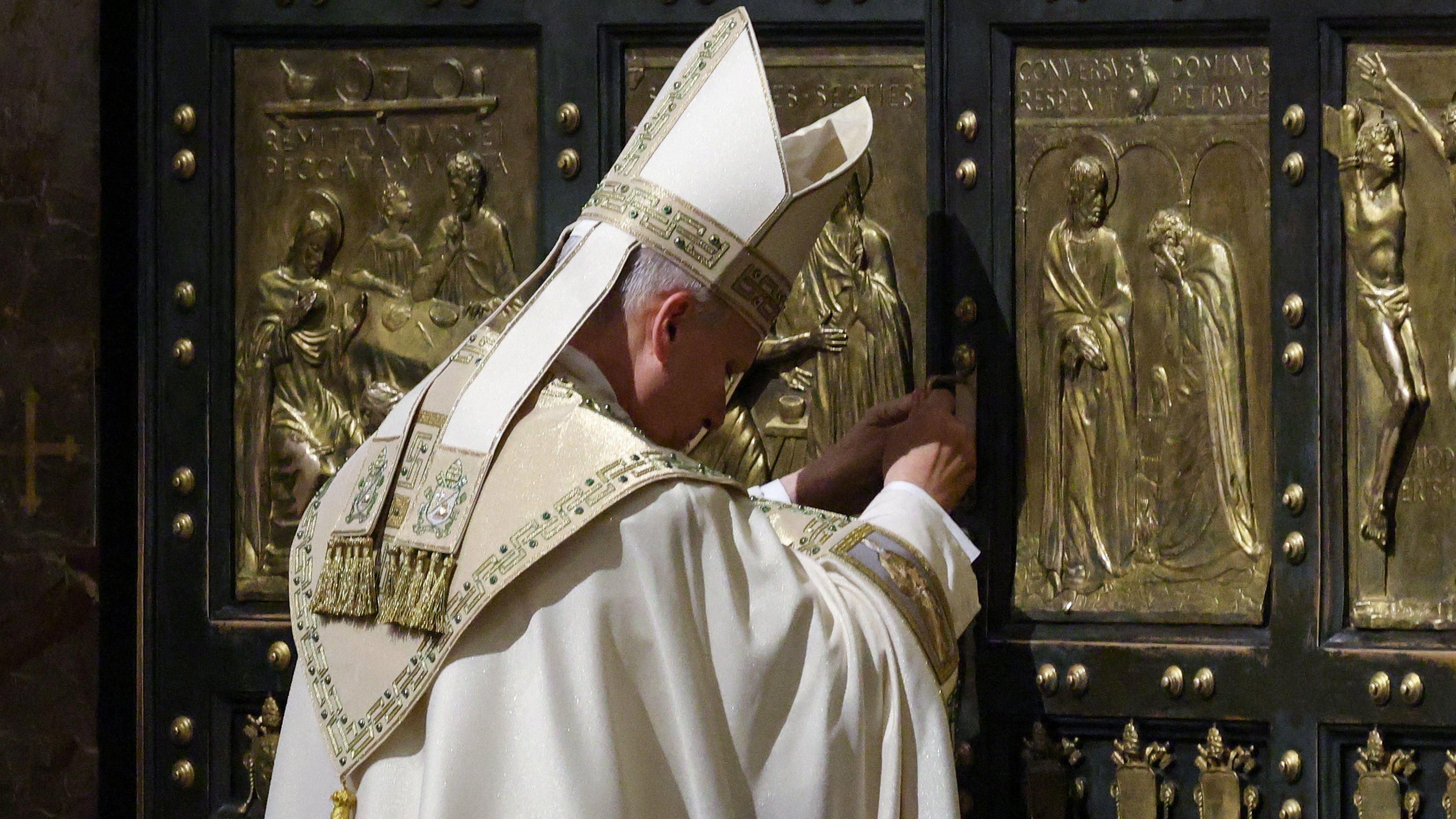 León XIV clausura o xubileu ao pechar a Porta Santa do Vaticano - G24
